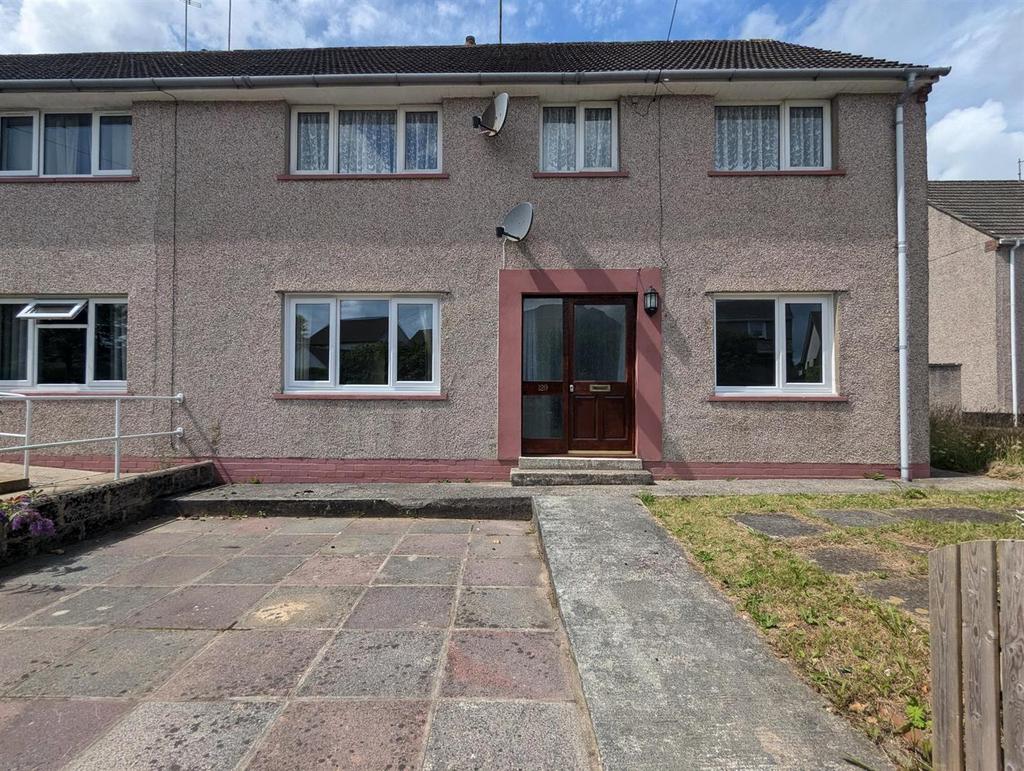 Slade Lane, Haverfordwest 2 bed apartment - £750 pcm (£173 pw)