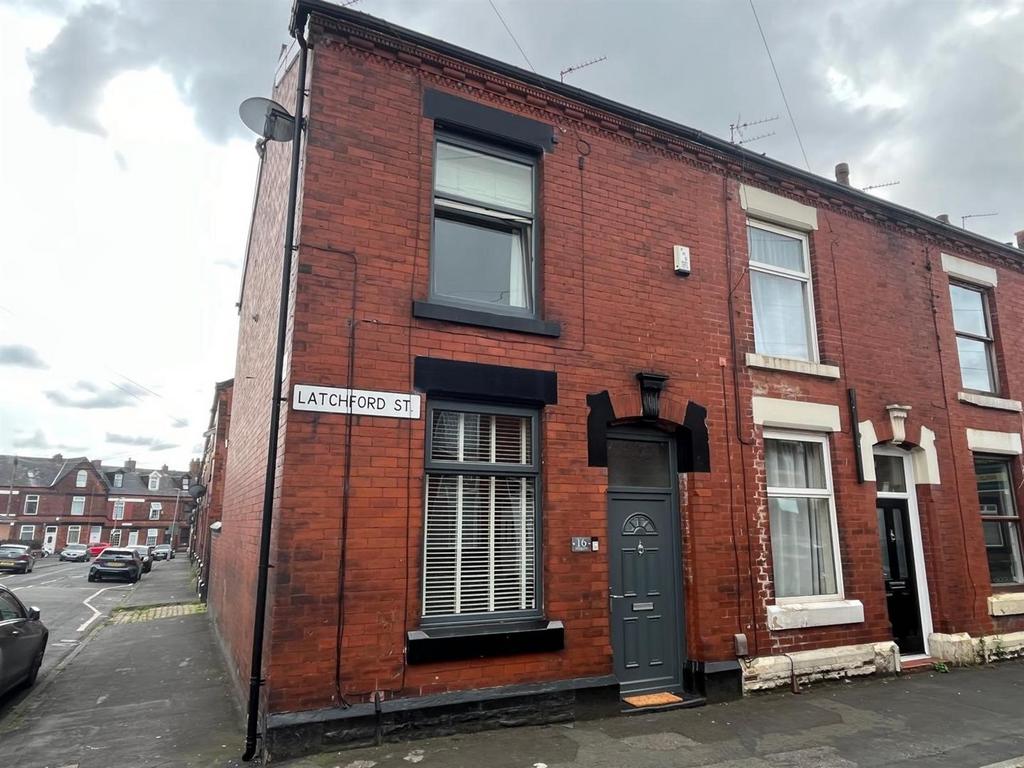 Latchford Street, Ashton-Under-Lyne OL7 2 bed end of terrace house - £ ...