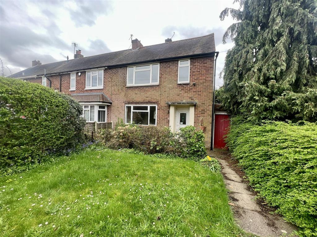 Brooklands, Stourbridge, DY8 5UN 2 bed semi-detached house - £150,000