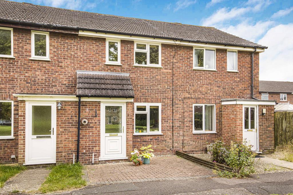 Hawksworth Close, Grove, OX12 2 bed terraced house - £250,000