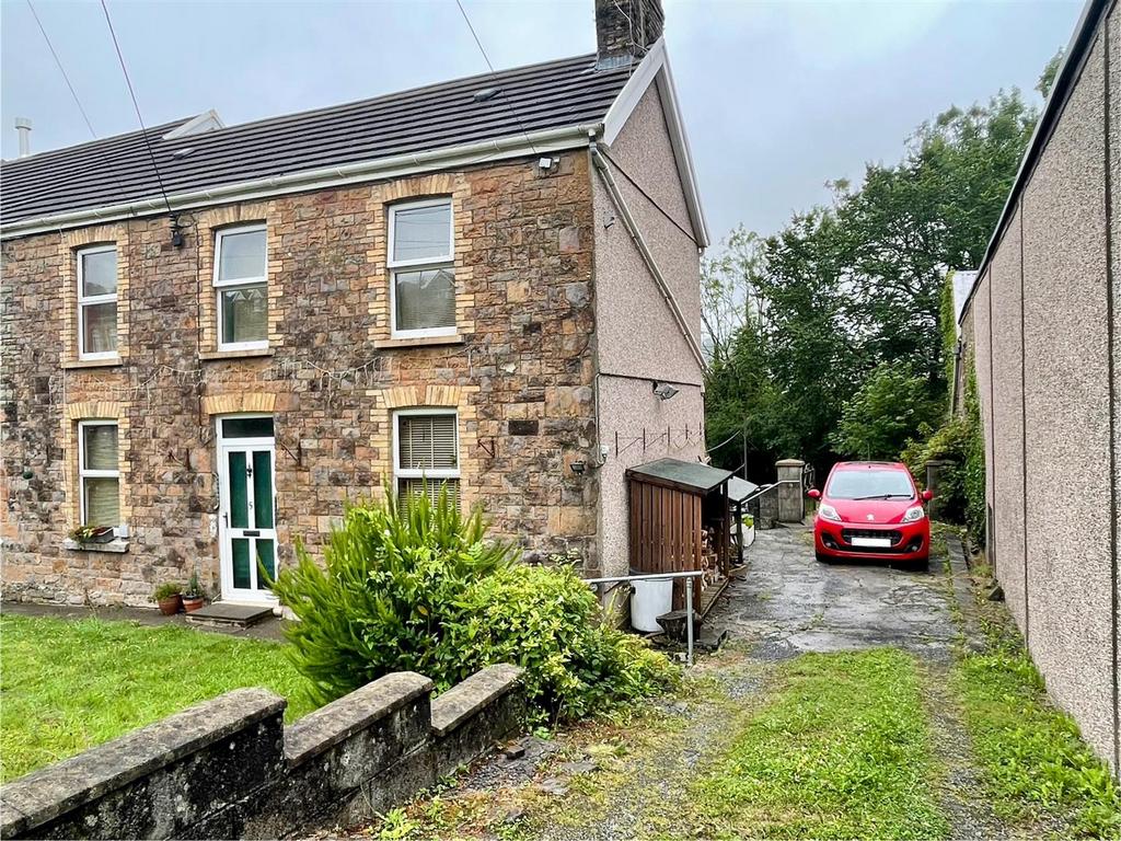 Coalbrook Road, Pontyberem, Llanelli 3 bed semi-detached house - £142,000