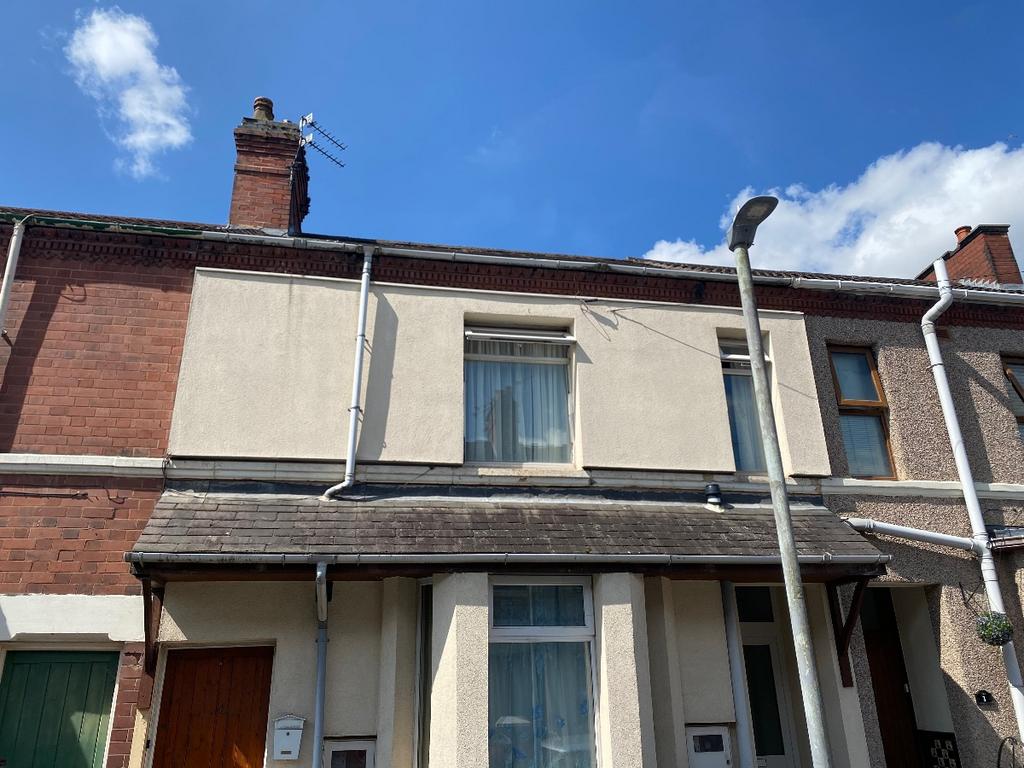 Glebe Road, Nuneaton 2 bed flat - £700 pcm (£162 pw)