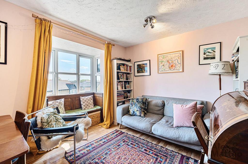 Lowry Court, Bermondsey, SE16 1 bed flat for sale - £300,000