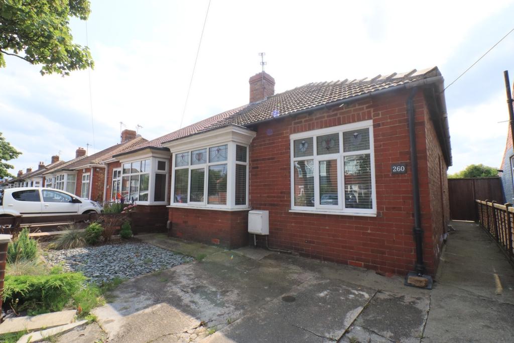 Laburnum Road, Redcar, TS10 2 bed bungalow - £750 pcm (£173 pw)