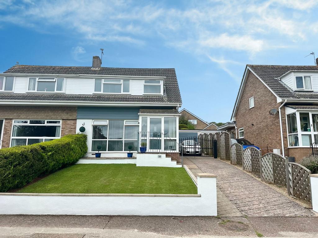Broadley Drive, Torquay, TQ2 6UE 3 bed semi-detached house - £379,950
