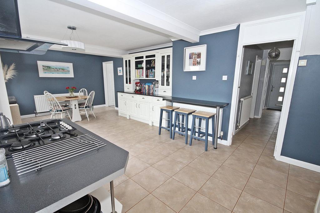 Bluebell Close, Flitwick 3 bed link detached house - £425,000