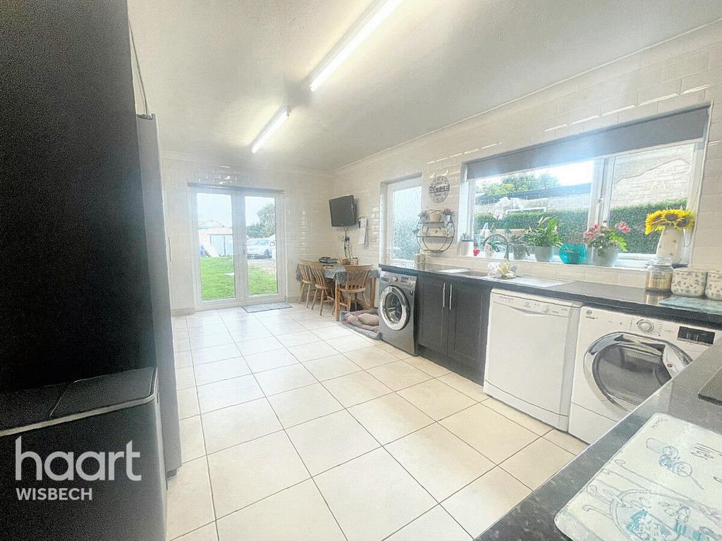 Smeeth Road, Marshland St James 3 bed detached house - £350,000