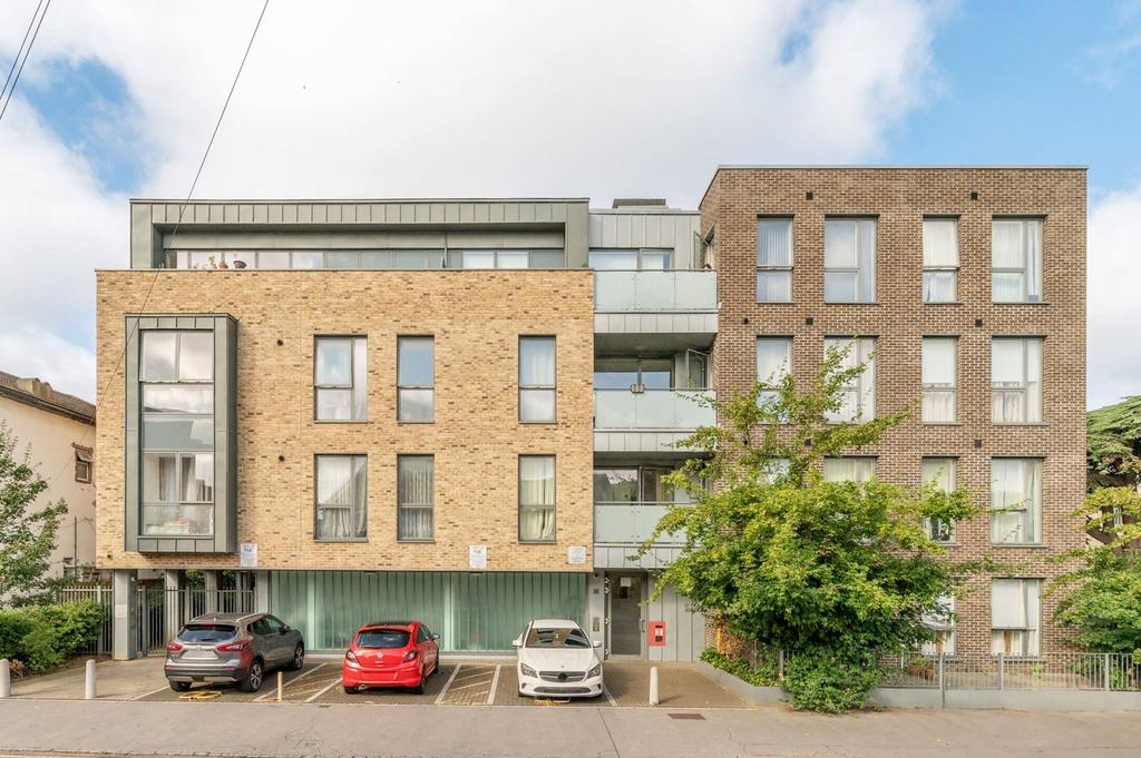 Lennard Road, Croydon, CR0 1 bed flat - £104,000