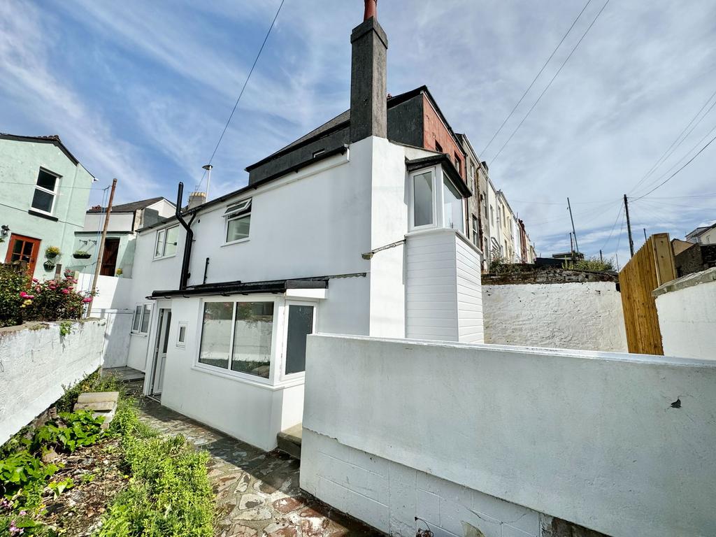 Maristow Avenue, Plymouth PL2 2 bed terraced house for sale - £170,000