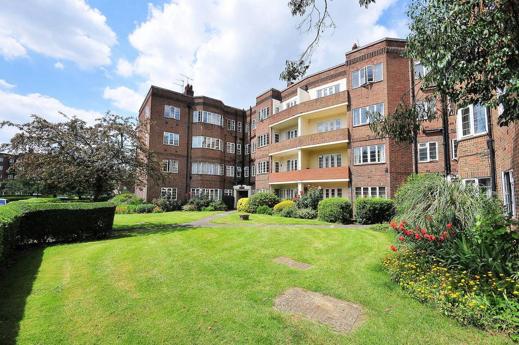 Chiswick Village, Chiswick, London, W4 2 bed flat - £1,650 pcm (£381 pw)