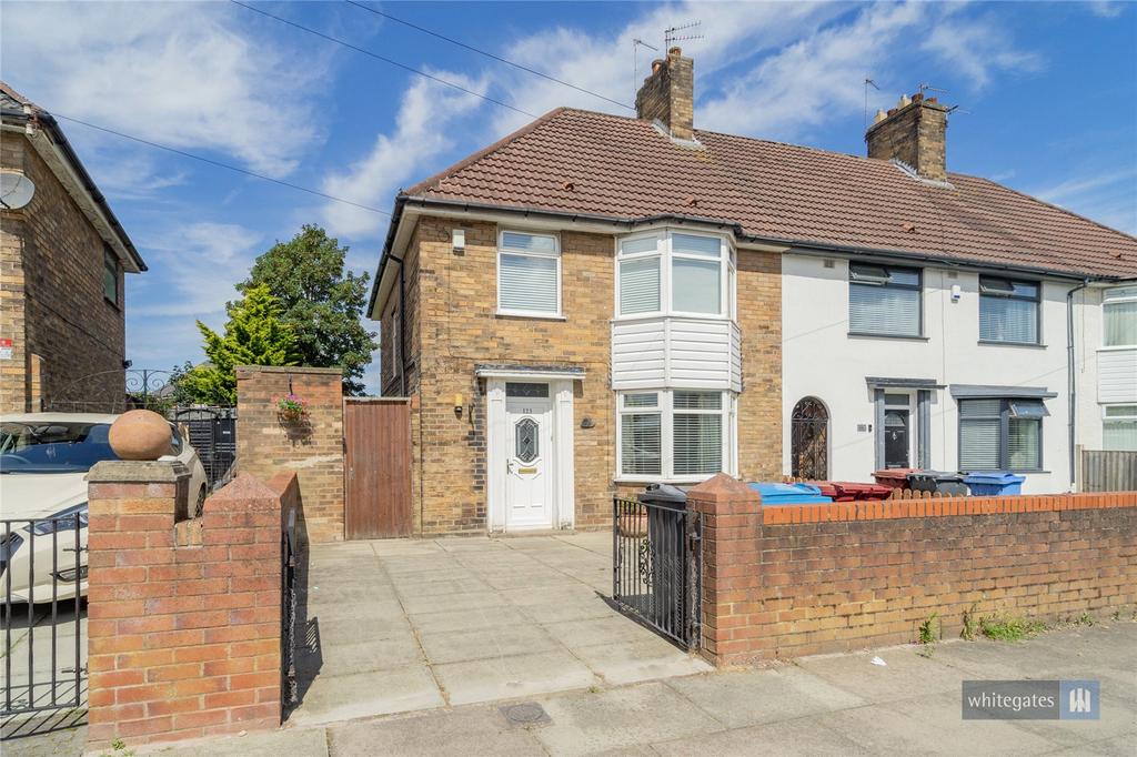Stockbridge Lane, Liverpool... 3 bed end of terrace house - £150,000
