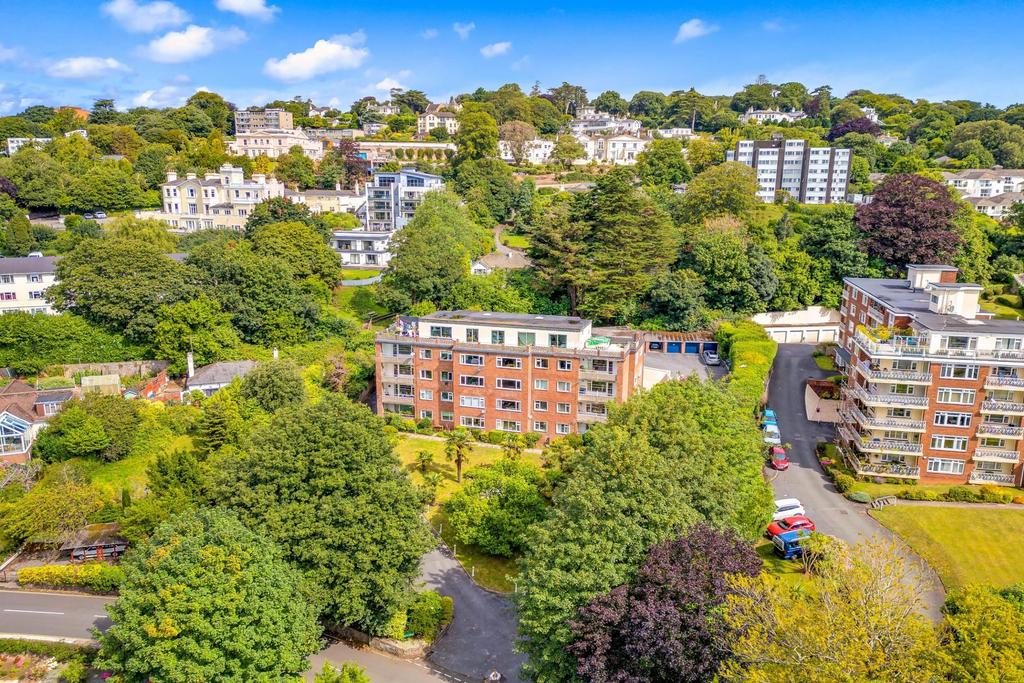 Duncan House, Old Torwood Road, Torquay 2 bed apartment for sale - £220,000