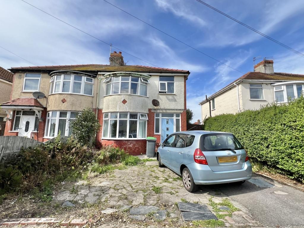 Lauderdale Avenue, Cleveleys FY5 3 bed semi-detached house - £125,000