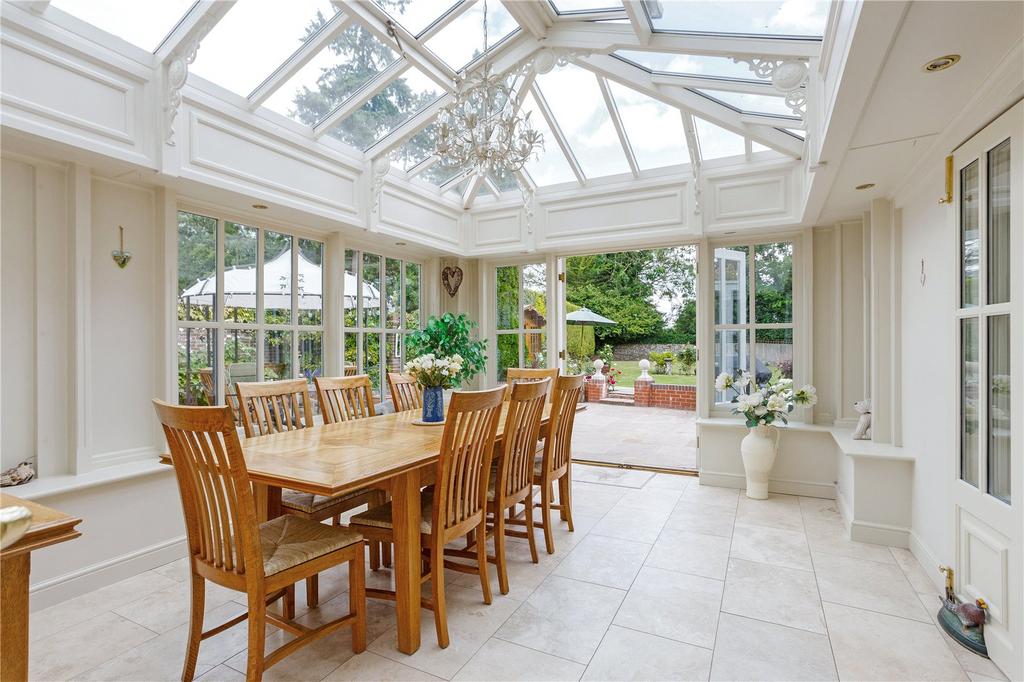 Oaklands, Curridge, Thatcham... 5 bed detached house - £1,400,000