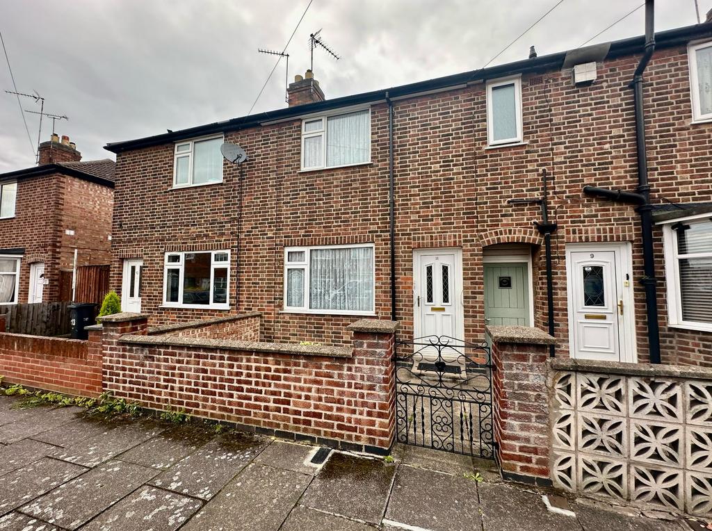 Frisby Road, Leicester, LE5 3 bed terraced house - £245,000