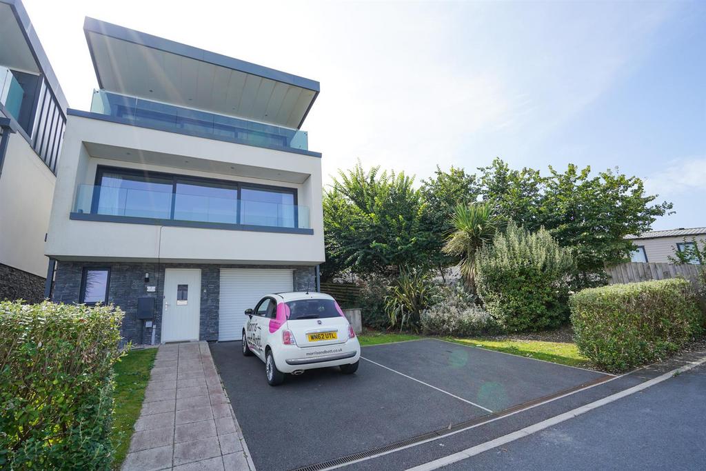 Roslyn Gardens, Westward Ho, Bideford 5 bed detached house - £780,000