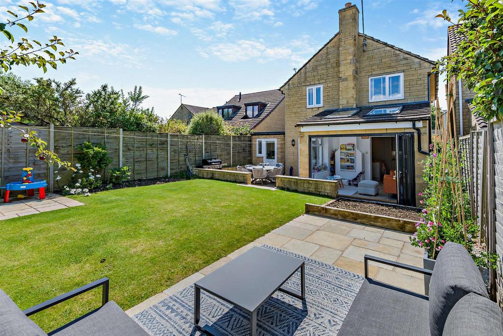 Partridge Way, Cirencester 4 bed house for sale - £545,000