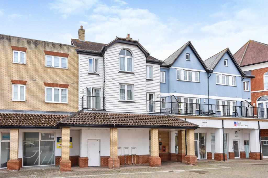 Roche Close, Rochford SS4 1 bed flat - £170,000