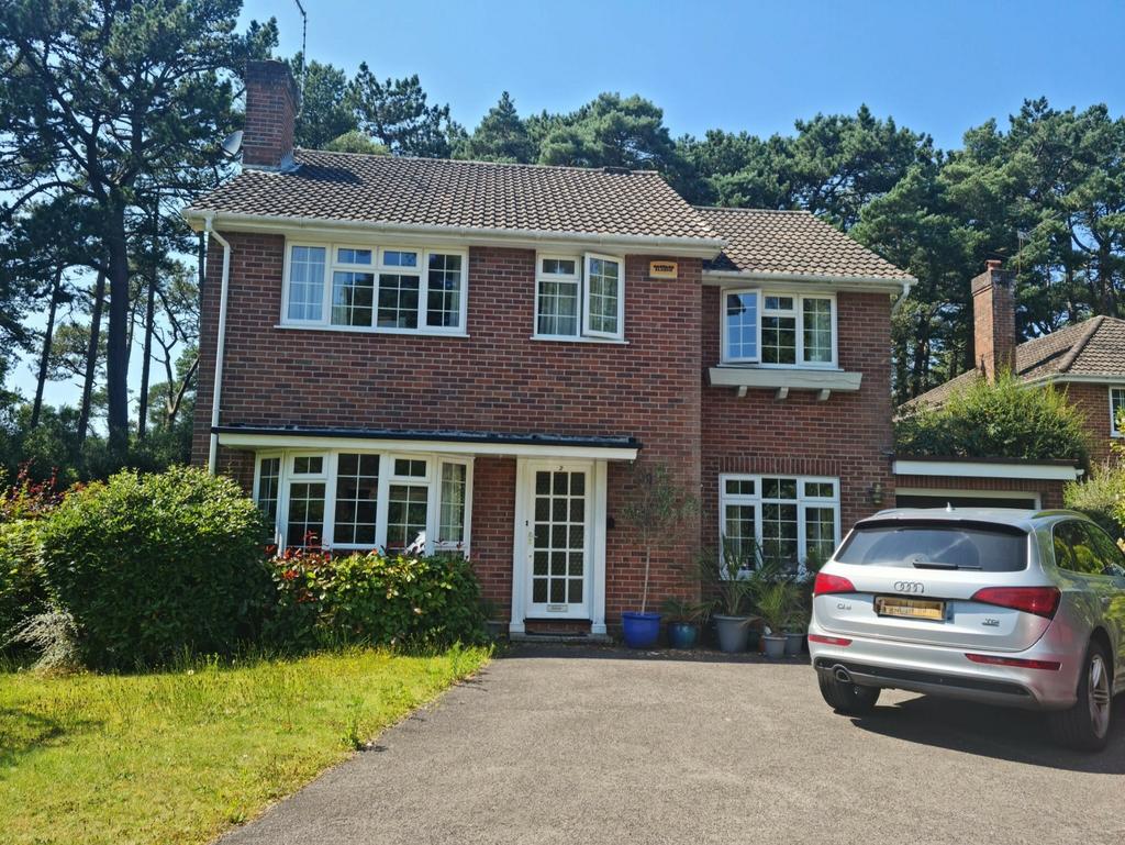 Large 4/5 bedroom house Meyrick Park 4 bed detached house - £2,250 pcm ...