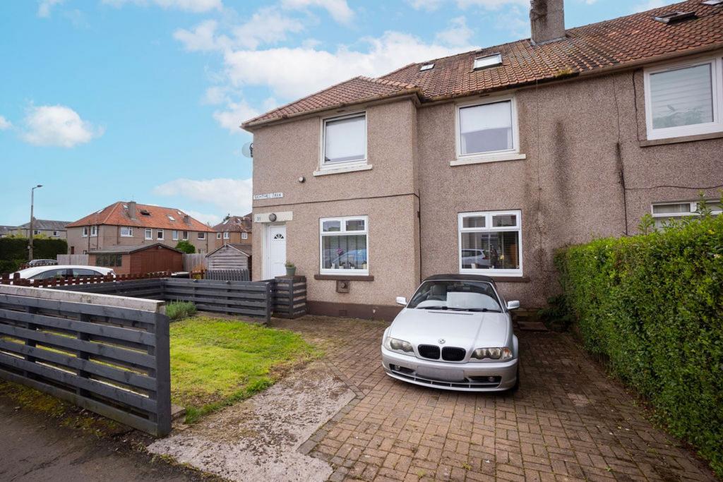 Sighthill Park, Edinburgh, EH11 2 bed flat - £179,500