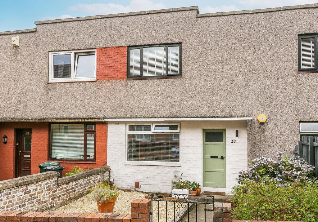 Northfield Farm Avenue, Northfield... 3 bed flat - £220,000