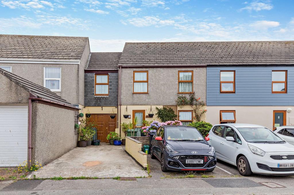 Trelee Close, Hayle, TR27 4 bed terraced house - £281,000
