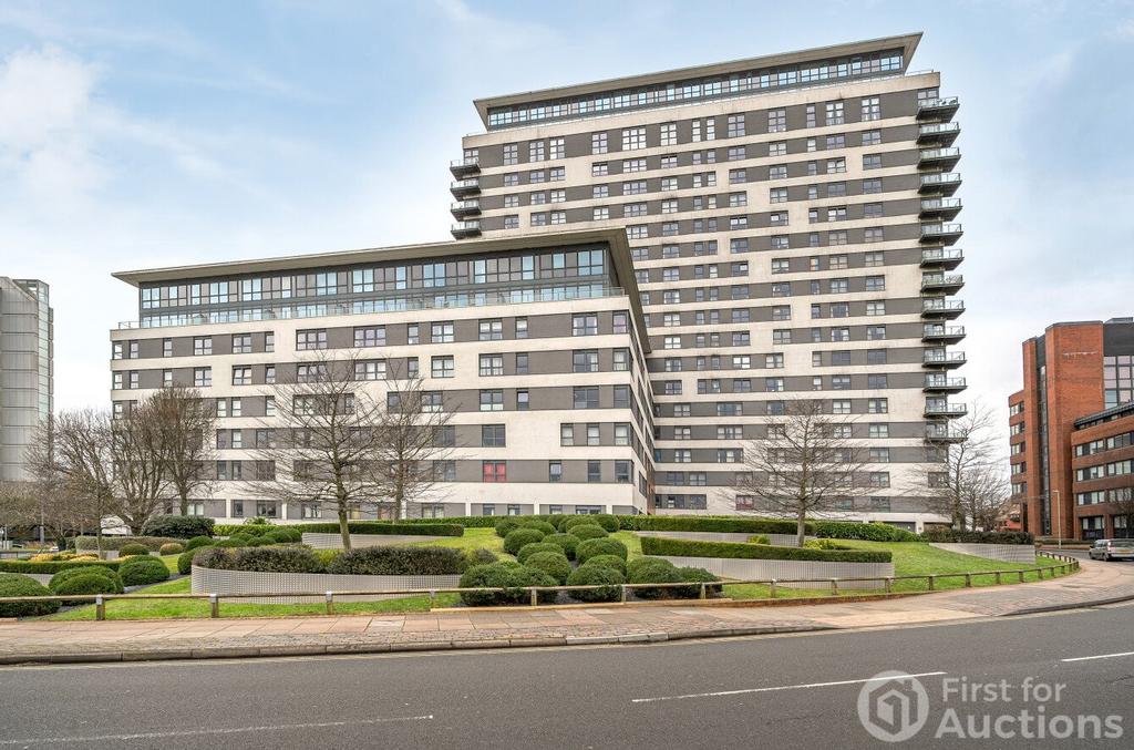 Alencon Link, Basingstoke, Hampshire 1 bed apartment - £90,000