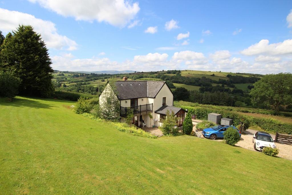 Sennybridge, Brecon, LD3 3 bed detached house for sale - £499,500