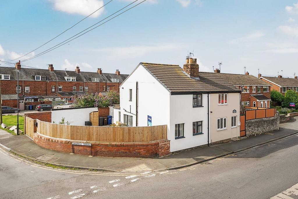 York Road, Tadcaster 2 bed semi-detached house for sale - £225,000
