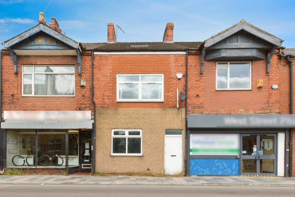 West Street, Crewe CW1 4 bed terraced house - £145,000