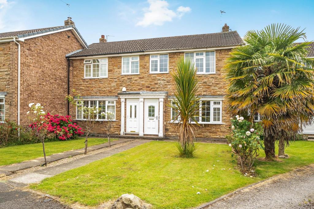 The Chase, Wetherby 3 bed terraced house - £240,000