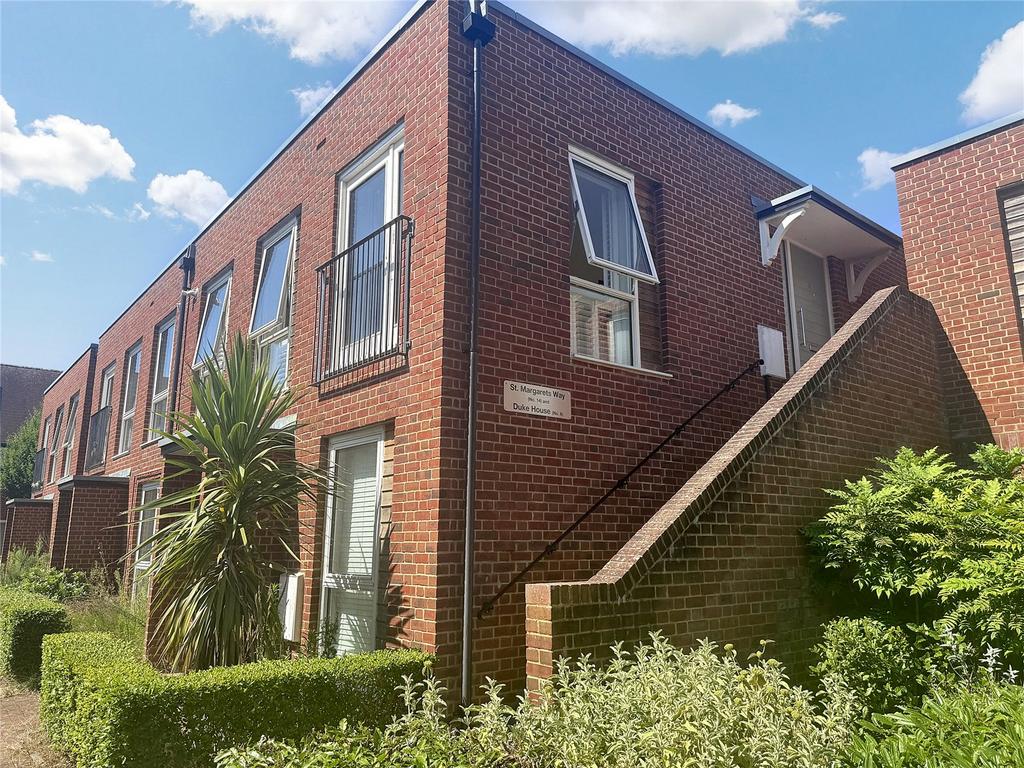 Duke House, St Margarets Way GU29 2 bed apartment - £250,000