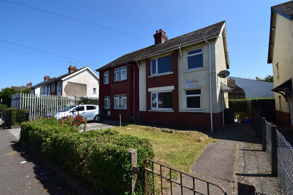 Tweedsmuir Road, Cardiff 3 bed terraced house - £1,100 pcm (£254 pw)