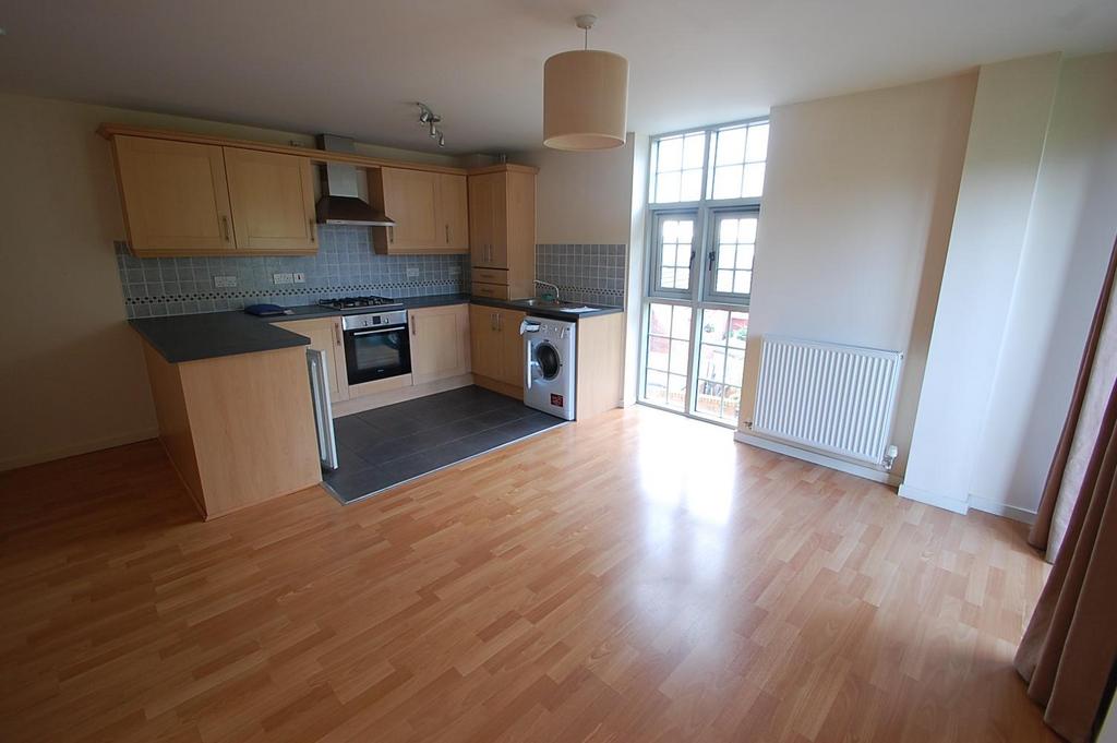 Caxton Court, Burton upon Trent DE14 2 bed flat - £775 pcm (£179 pw)