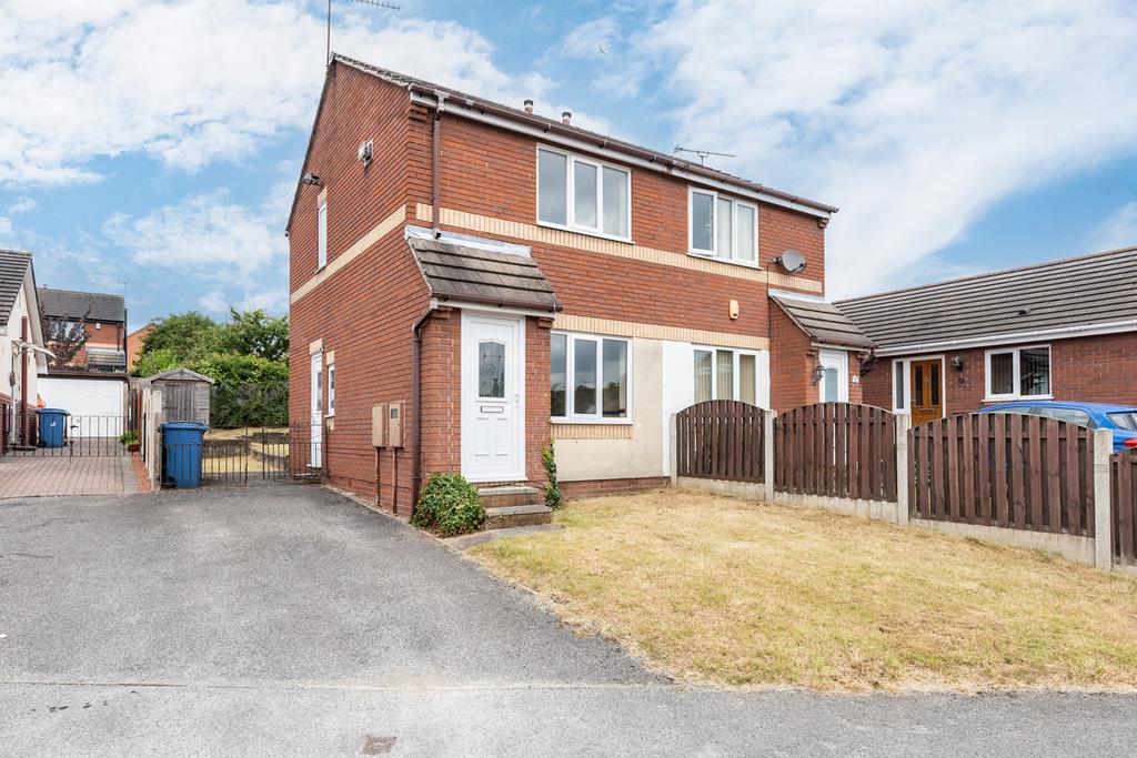 Richmond Drive, Mansfield, NG19 2 bed semi-detached house - £80,000