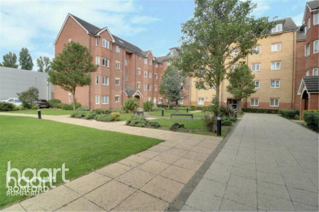 Omega Court - London Road - RM7 2 bed flat - £1,650 pcm (£381 pw)