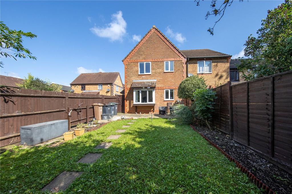 Malthouse Green, Bedfordshire LU2 1 bed end of terrace house - £229,995