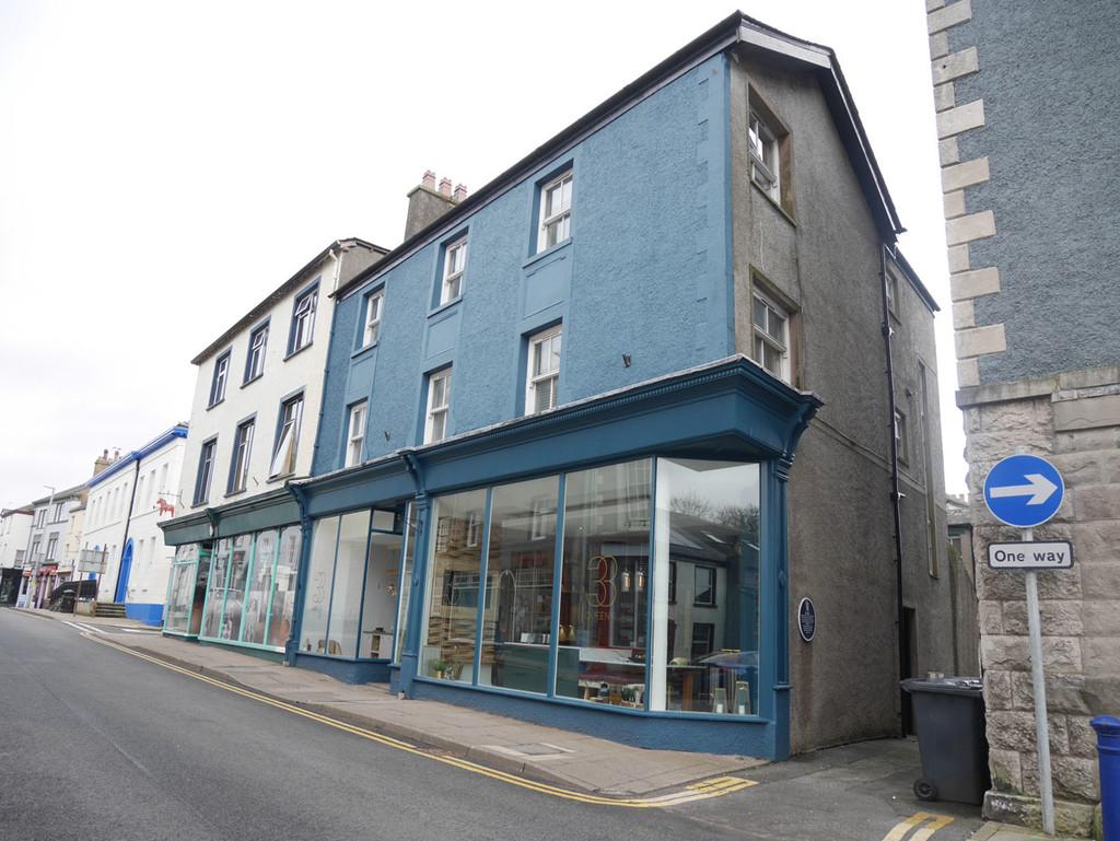 Queen Street, Ulverston LA12 2 bed apartment - £670 pcm (£155 pw)