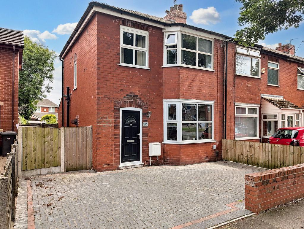 Bury Road, Manchester M26 3 bed semi-detached house - £230,000