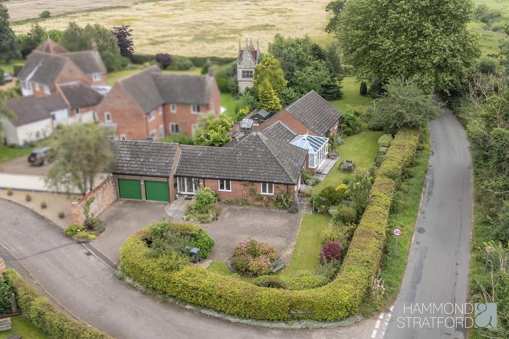 Hall Farm Place, Bawburgh 4 bed detached bungalow - £630,000