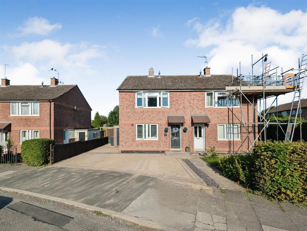 Montrose Street, Corby NN17 2 bed semi-detached house - £189,950