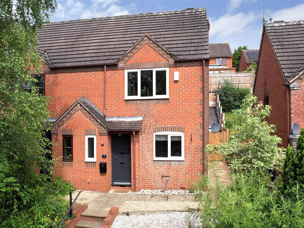 Cleobury Road, Bewdley 3 bed semi-detached house - £235,000
