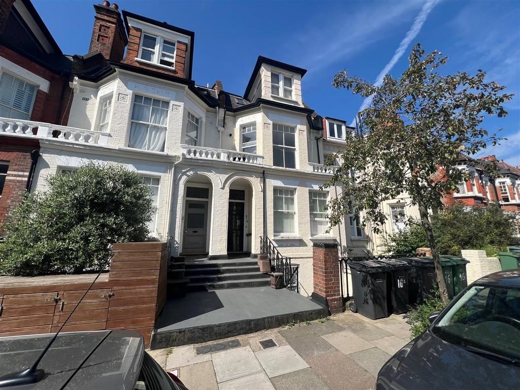 Holmdale Road West Hampstead 1 bed flat - £1,695 pcm (£391 pw)