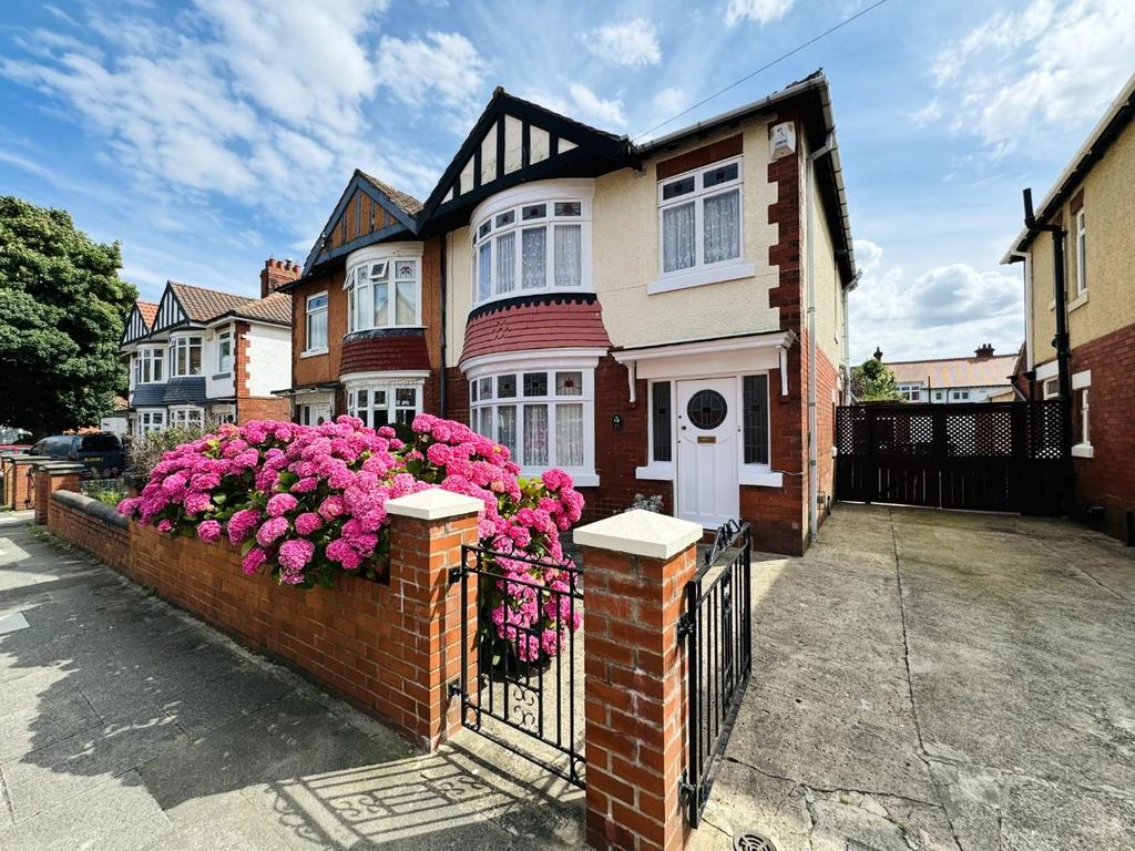Clifton Avenue, Hartlepool 3 bed semi-detached house - £170,000