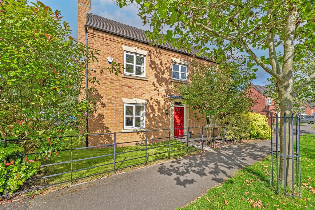 Powder Mill Road, Warrington 4 bed detached house - £375,000