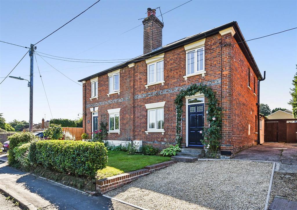 Waterloo Terrace, Anna Valley, Andover 2 bed semi-detached house - £375,000