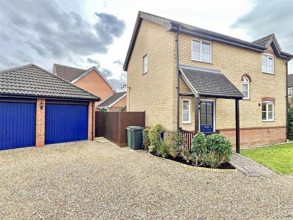 Notley Green, Great Notley, Braintree 4 bed detached house - £450,000