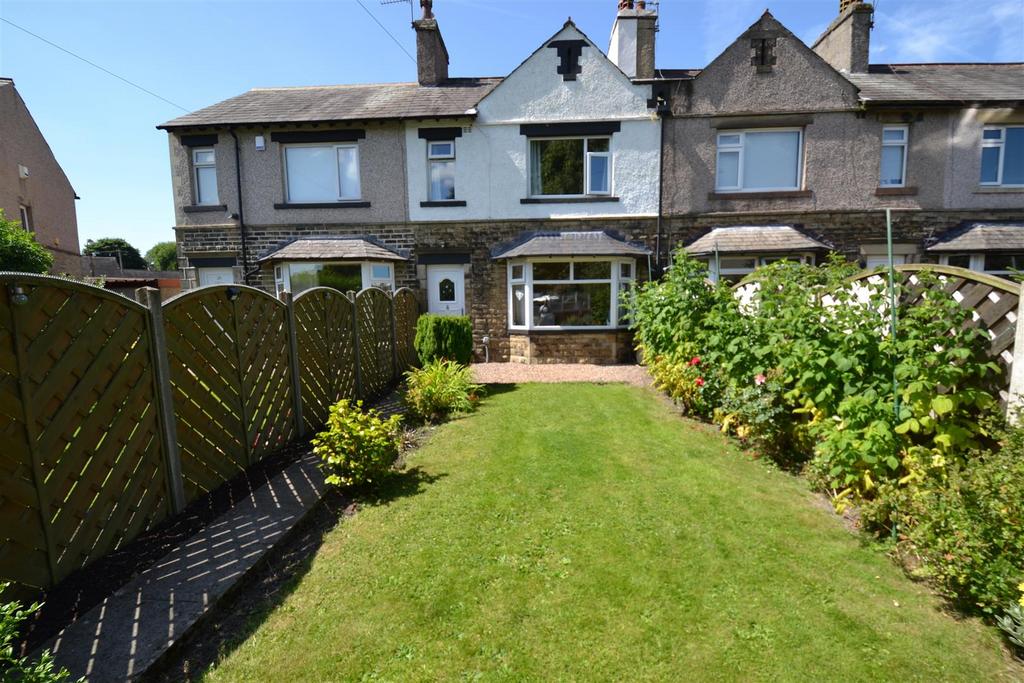 Wyke Crescent, Wyke, Bradford 3 bed townhouse for sale - £175,000