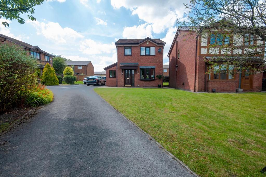 Stainton Road, Manchester M26 2 bed detached house - £255,000
