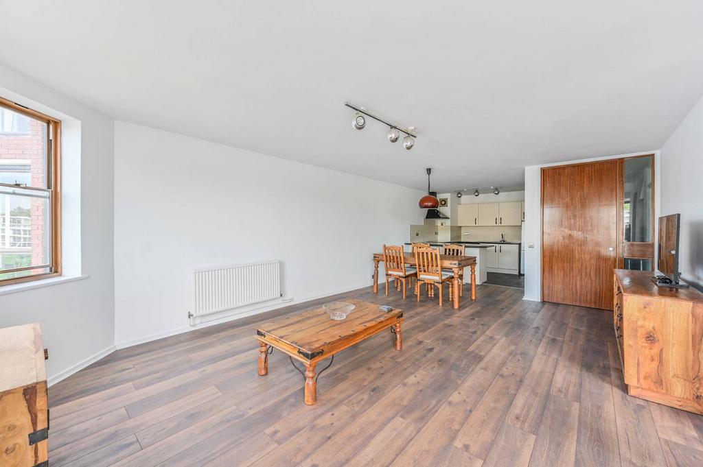 Nine Elms Lane, Nine Elms, London, SW8 1 bed flat - £2,600 pcm (£600 pw)